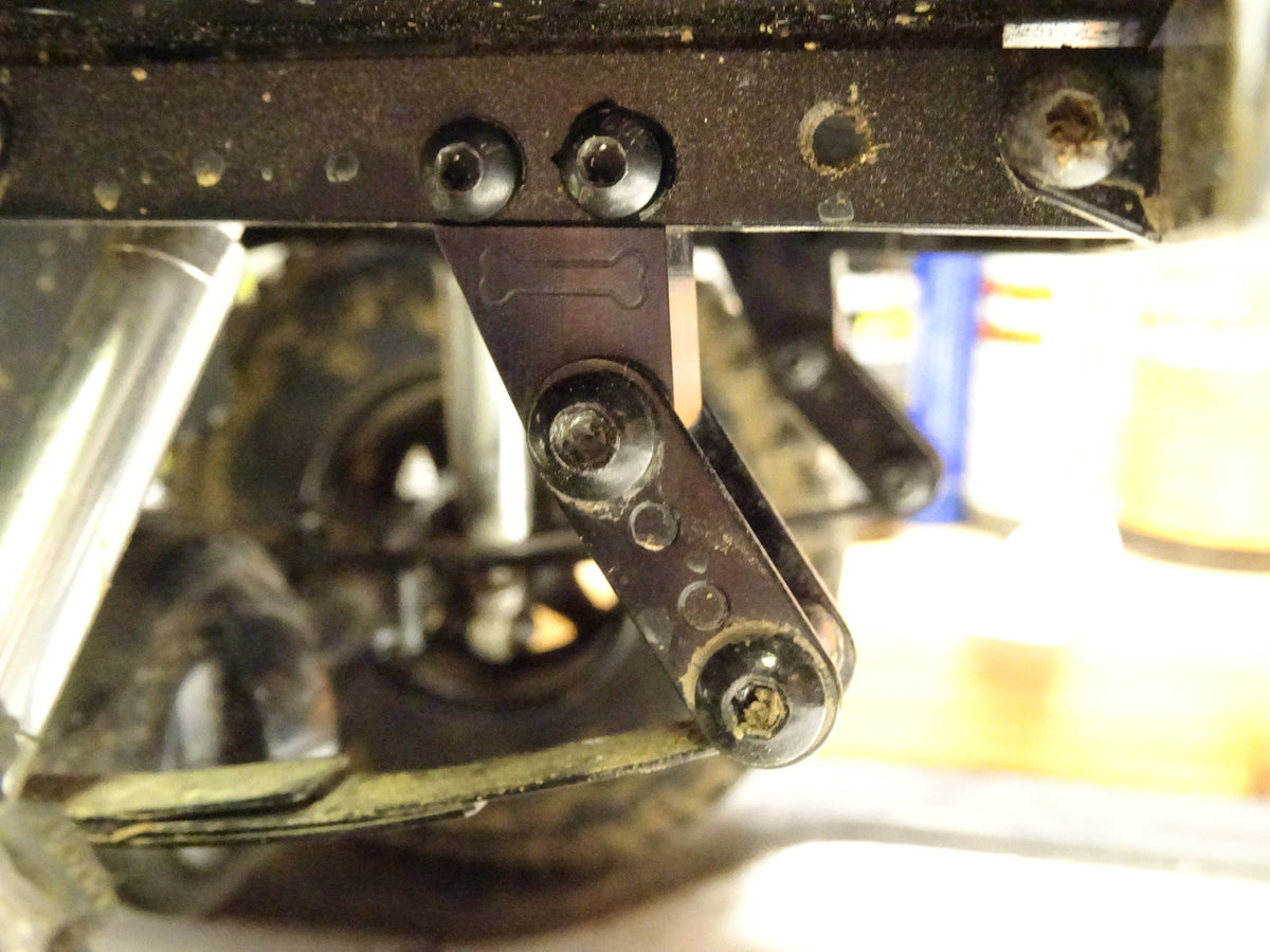 CNC Rear Leaf Shackle Mount for TF2 – RC Addict